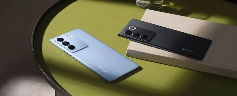 Top 10 mobile phones in India in 2025