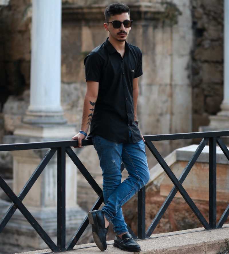 The Top Guide to The Best Black T-Shirt For Men: Timeless Style and ...