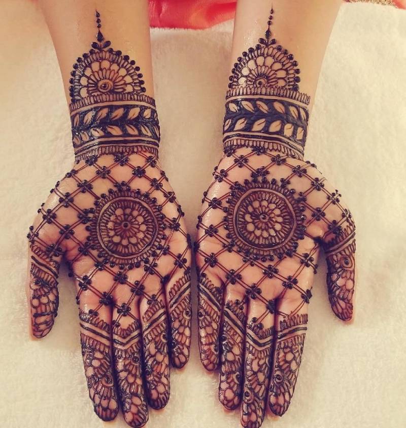 Royal Front Hand Mehndi Design For Royal Look